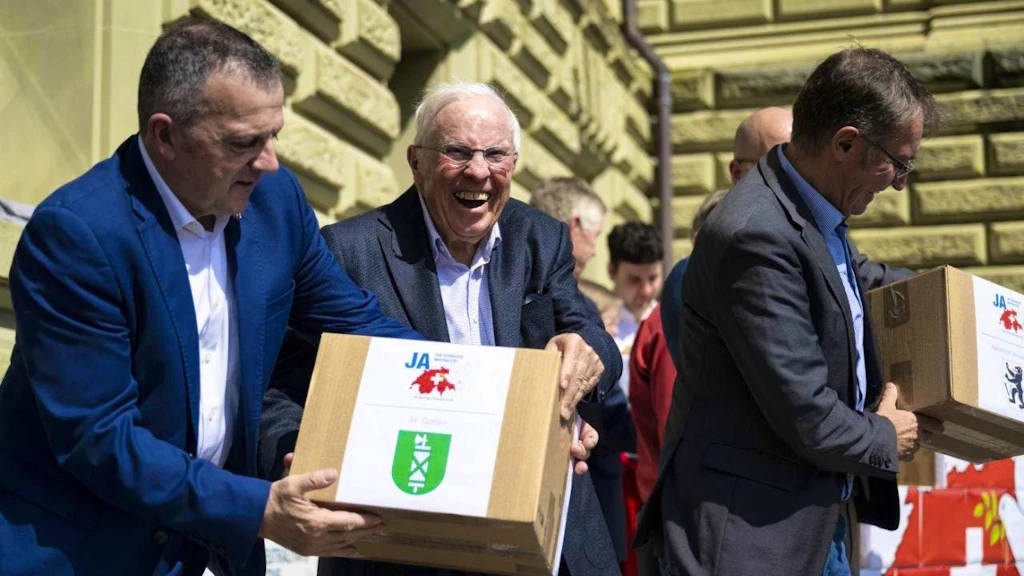 Neutrality and nutrition initiatives will be put to the ballot box in ...